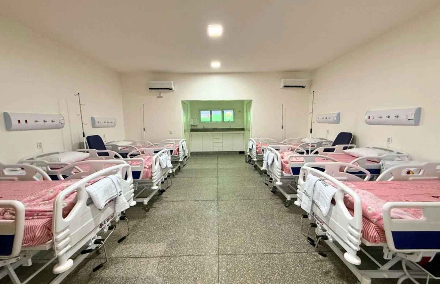 Prefeito Weliton Guimarães, de Alcinópolis entrega novos leitos na UBS ...