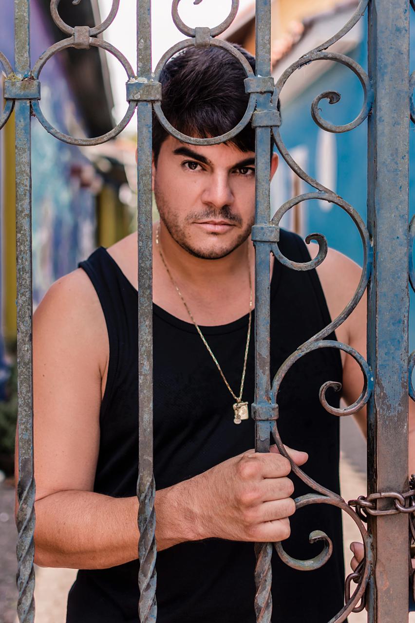 Thiago Lima Cantor e compositor de música sertaneja