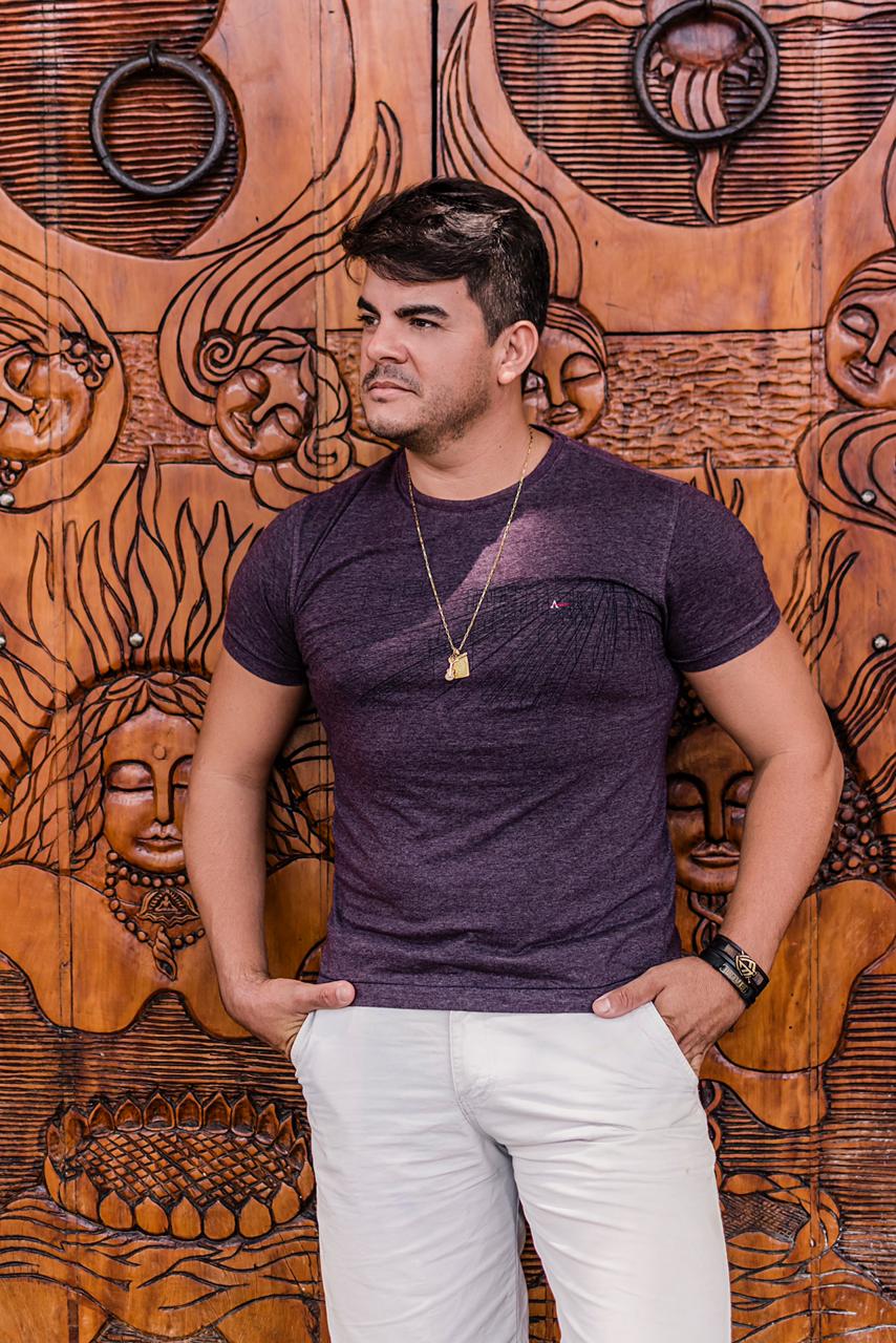 Thiago Lima Cantor e compositor de música sertaneja